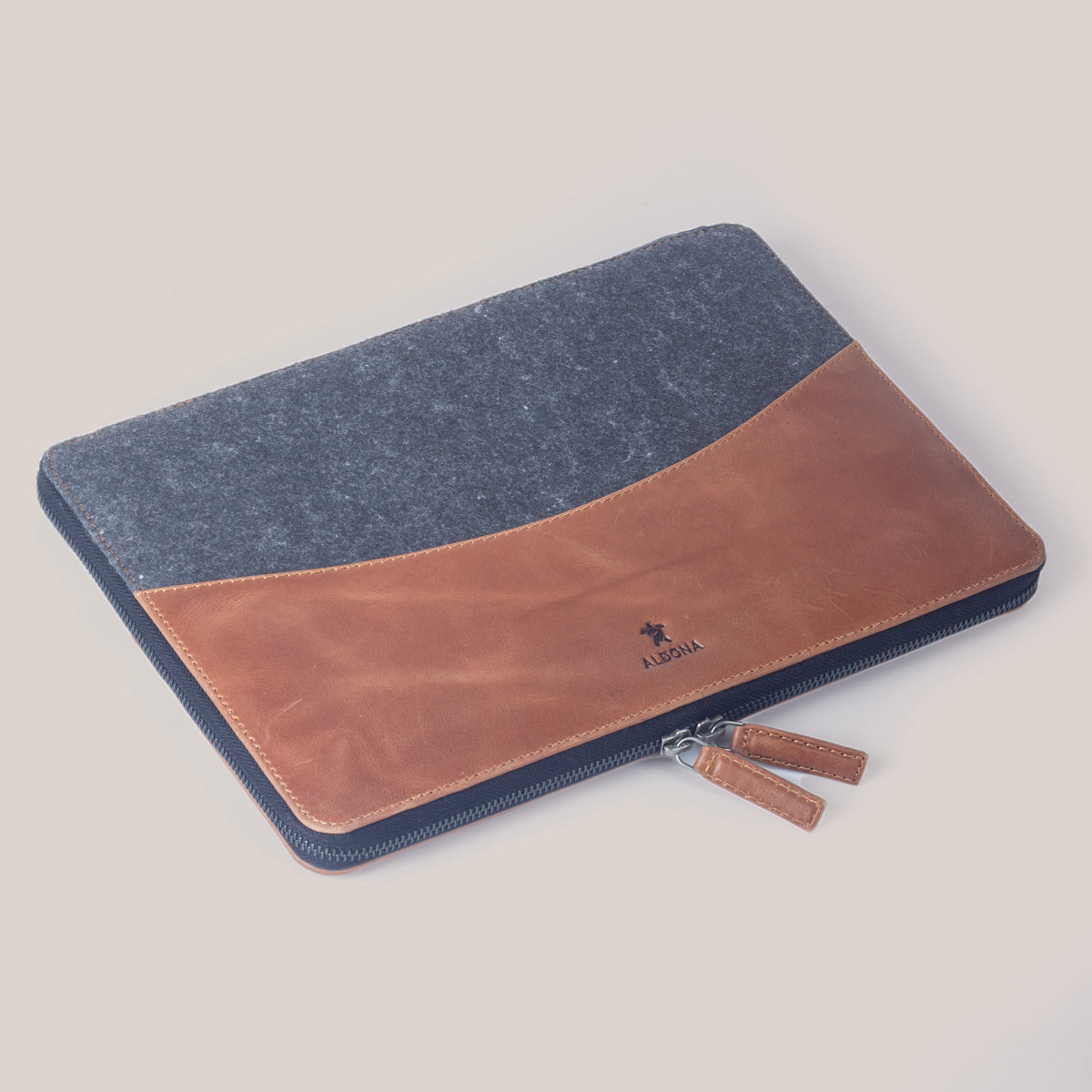 Leather Zippered Sleeve for Surface Laptop 17 (Felt and Tan Crunch)